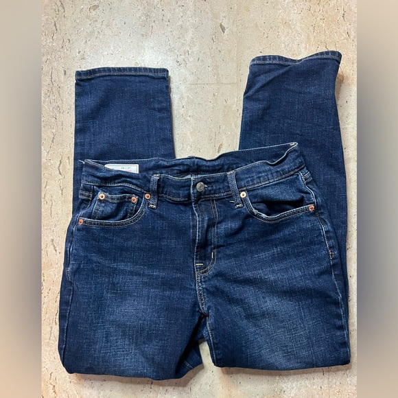 GAP | Jeans | Gap Girlfriend Mid Rise Jeans Size 2 | Poshmark